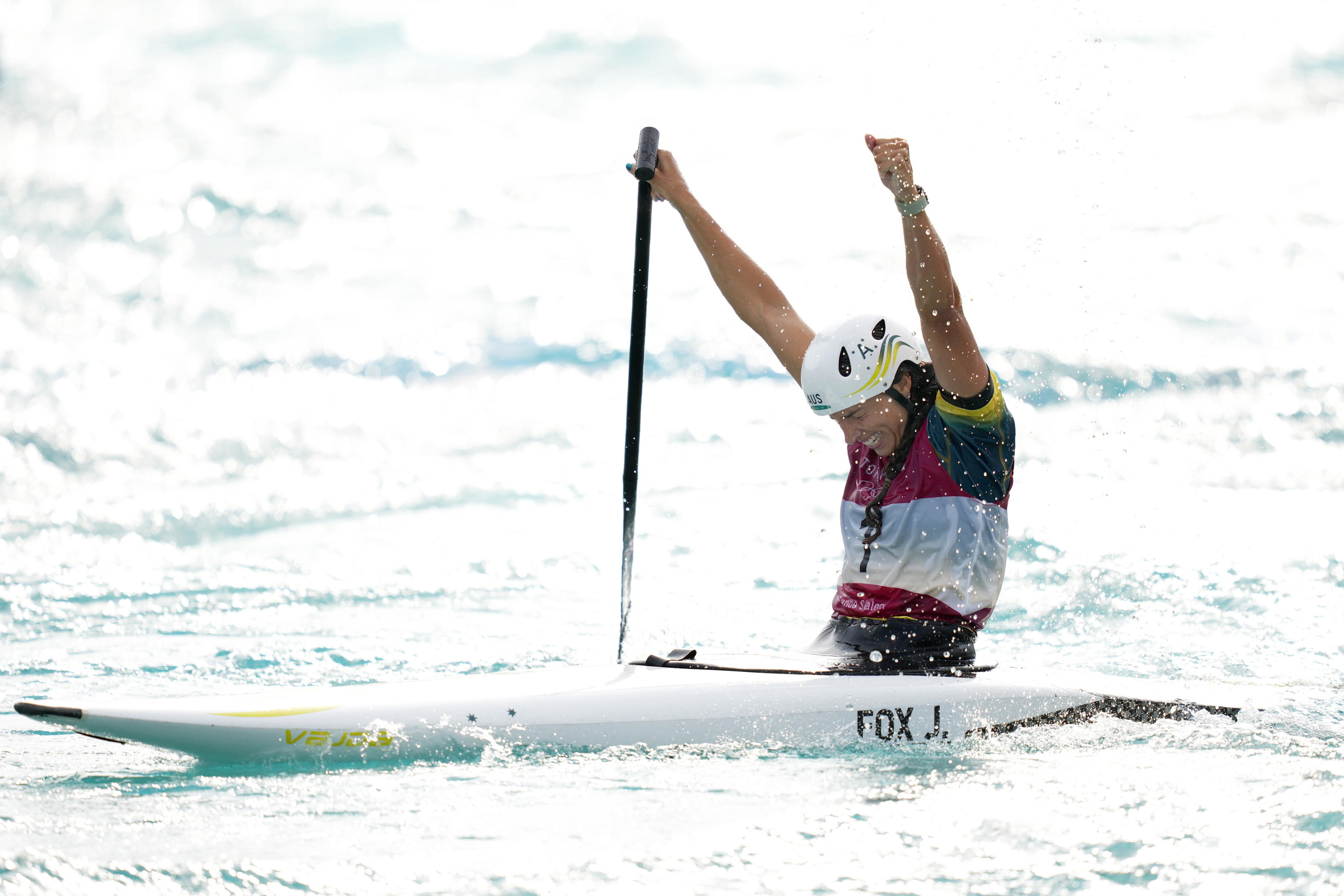 Tokyo 2020, l'australiana Jessica Fox ripara il suo kayak con un ...
