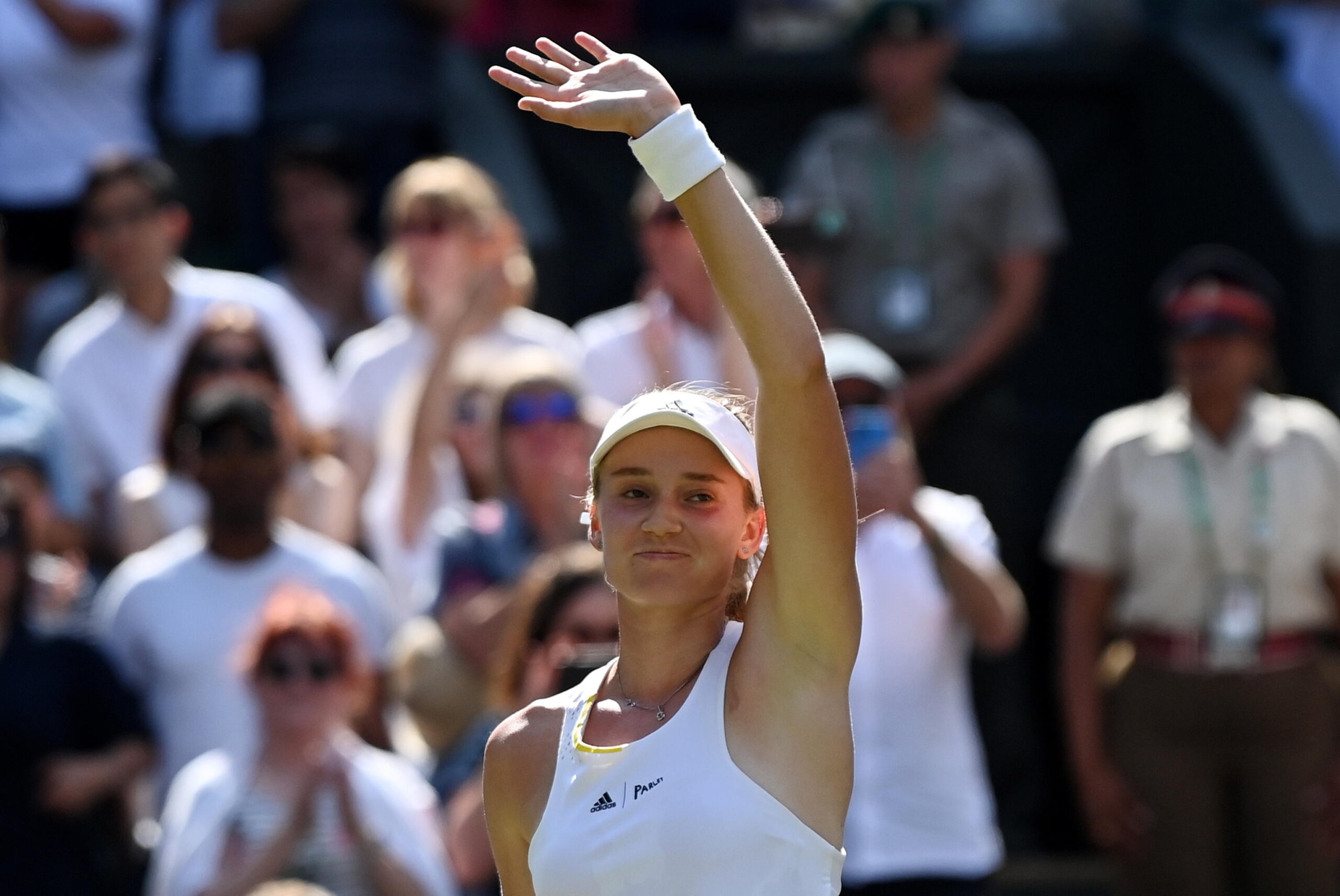 Wimbledon, trionfa la kazaka Rybakina: nata a Mosca, vince lo Slam nell ...