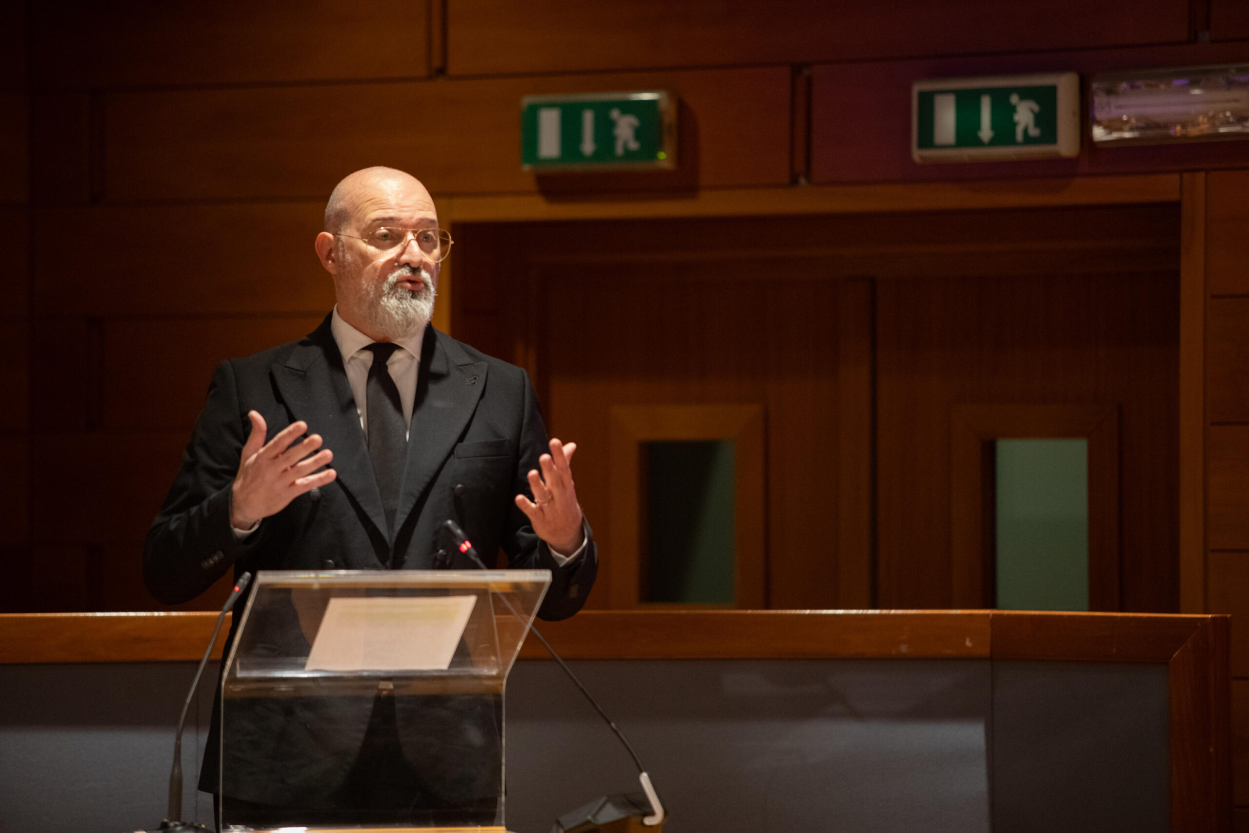 Lapsus di Bonaccini: «Ho incontrato Vannacci», ma era Vattani - Il ...