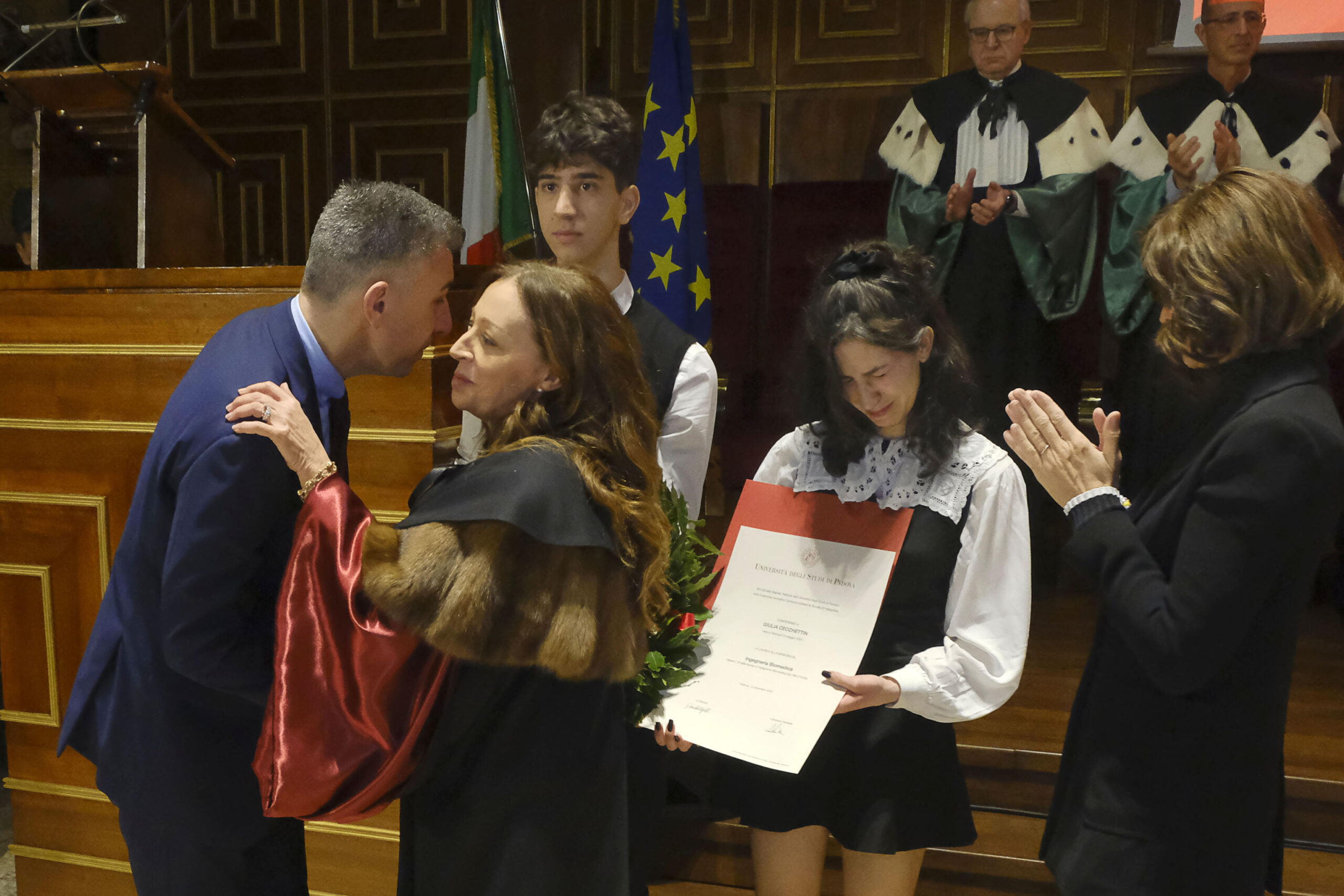 Giulia Cecchettin riceve la laurea in Ingegneria Biomedica dall ...