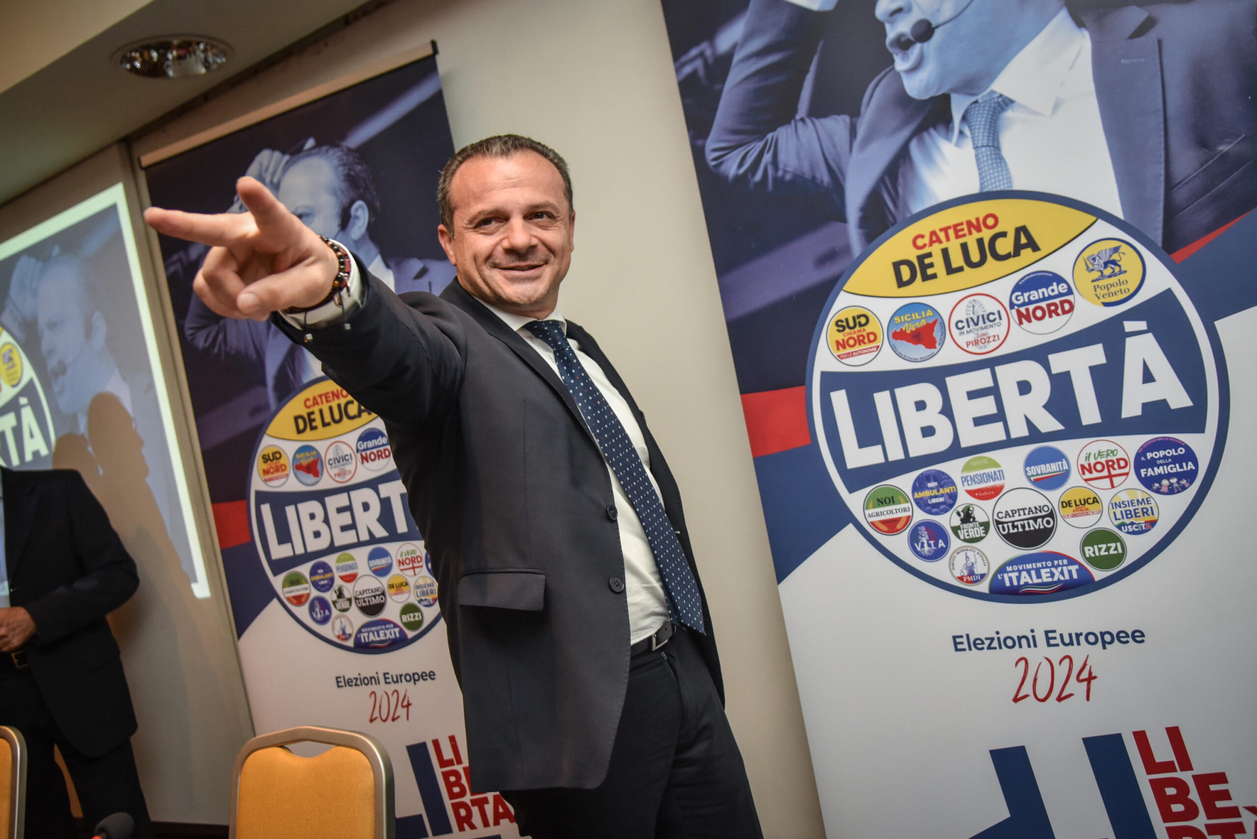 Europee, Cateno De Luca contro tutti: «Meloni è inquietante», «Vannacci ...